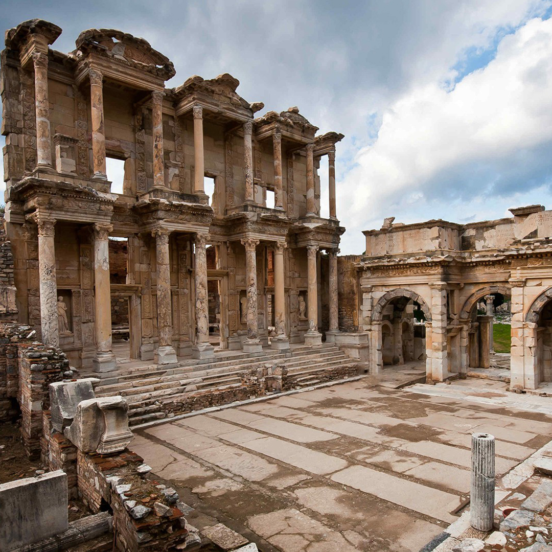 Efes Antik Kenti Celsus Kütüphanesi